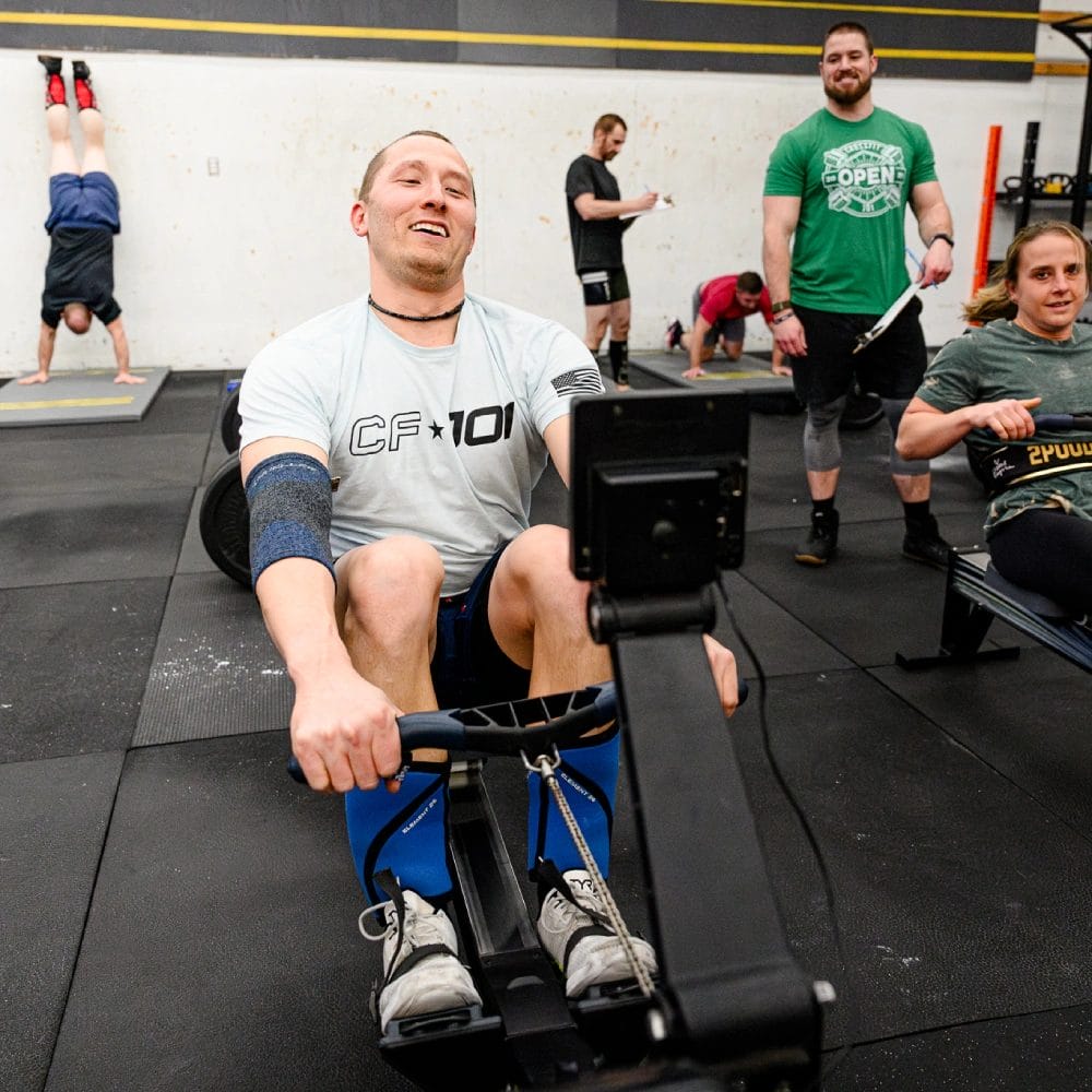 CrossFit 701 People Training Row Pulls